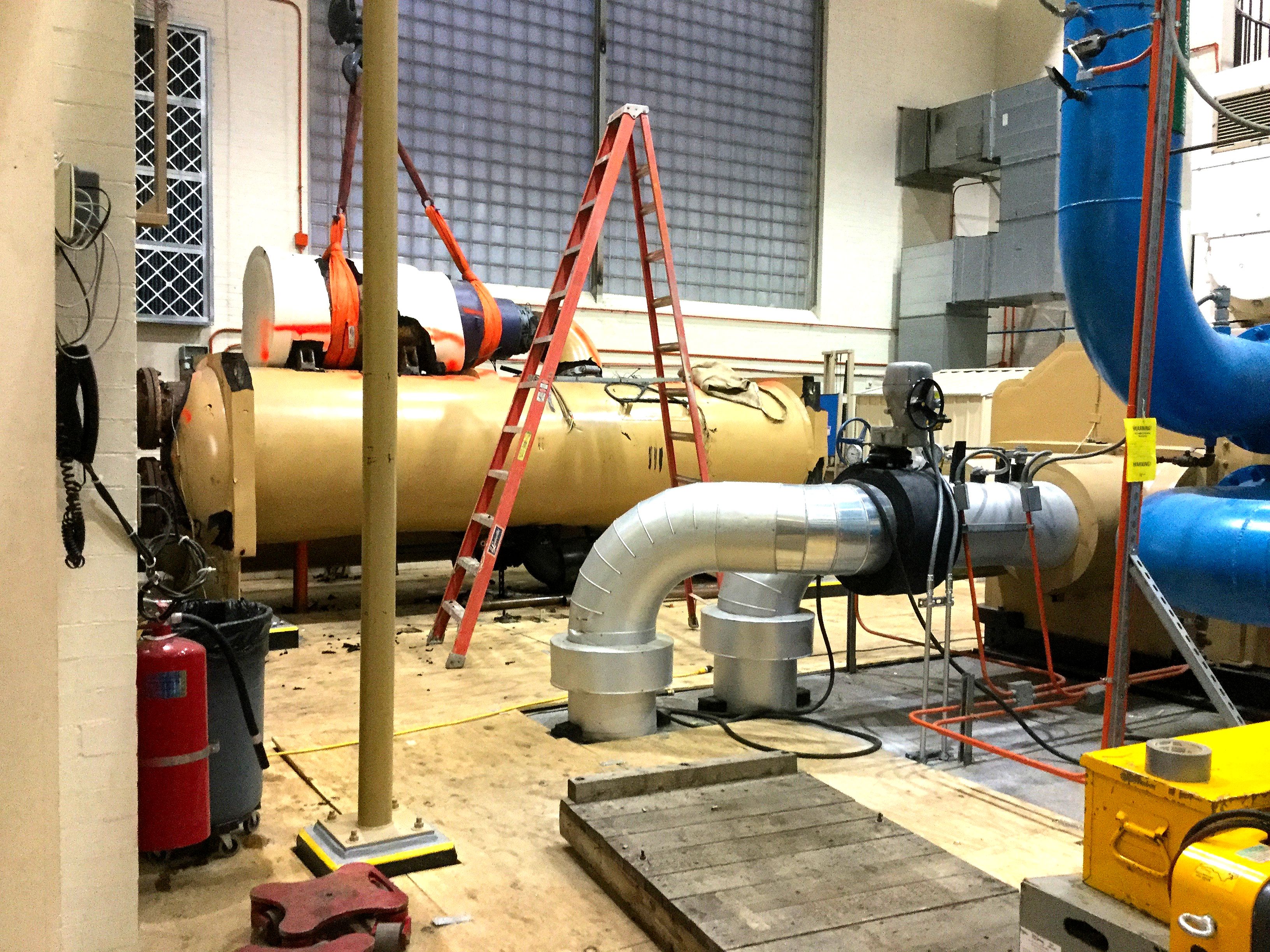 University Chiller Change Out 28 - T&D Machine Handling, Inc.